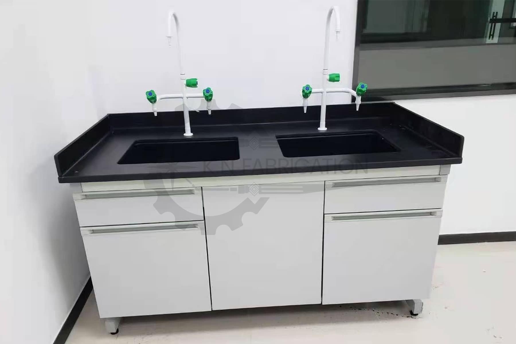 Excellent Laboratory Sink and Washstations for Enhanced Efficiency